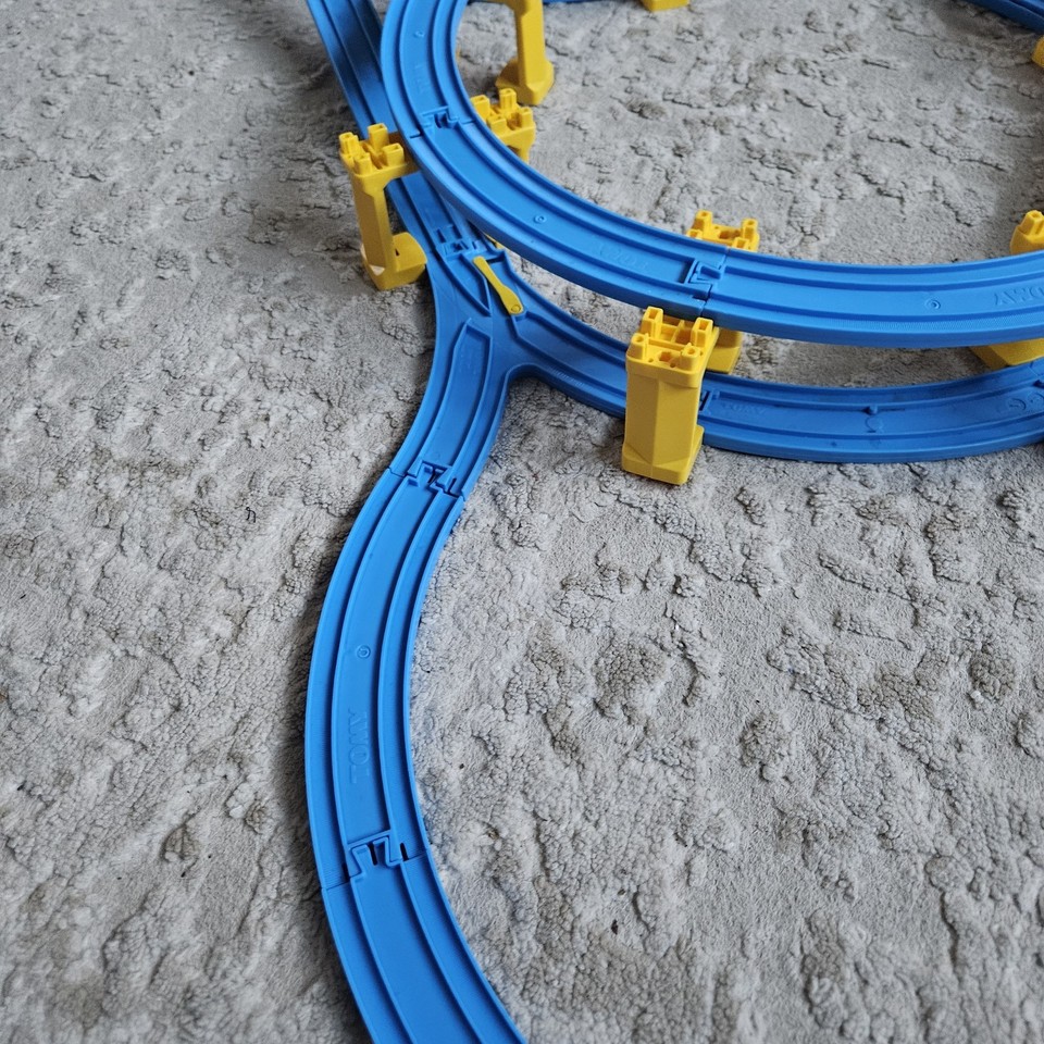 TOMY Trackmaster Set Track Thomas The Tank Engine Train Raised Track ...
