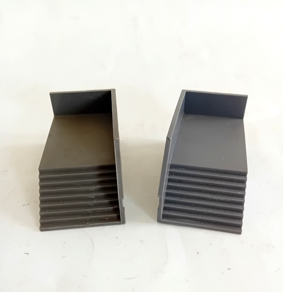 TRI-ANG : OO GAUGE : JOB LOT OF VARIOUS STATION BUILDINGS & A ...