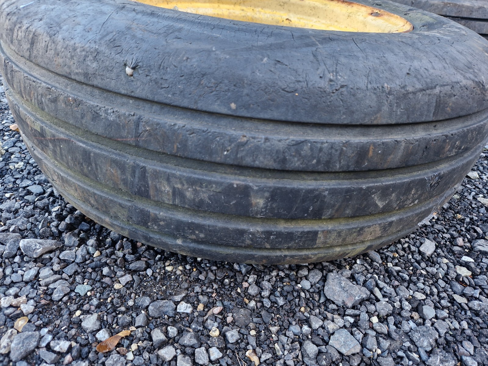 Massey Ferguson MF 128 MF128 Baler LH Left Wheel and Tyre 10.5 / 65 16 ...