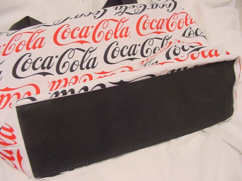 COCA-COLA COKE REPEAT POLYESTER TOTE BAG ZIPPERED NEW DUFFEL BEACH ...