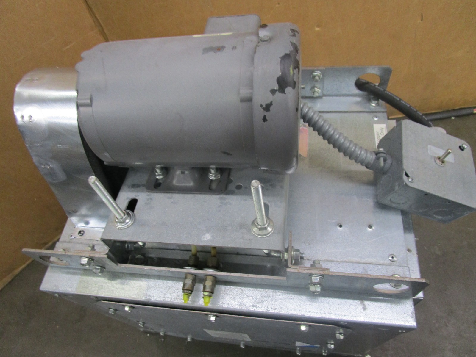 TC VENTCO BSI-080A DELT DRIVEN CENTRIFUGAL INLINE RECIRC-FAN 1/4HP 208 ...