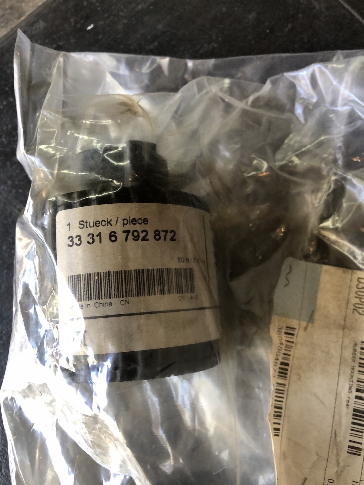 Pair Of New Genuine OEM BMW RUBBER MOUNTING rear 33316792872 | eBay