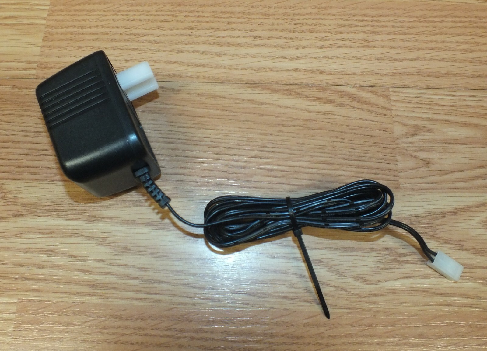 Genuine Orbit (28954) 4 Station Indoor Easy Dial Sprinkler Timer ...