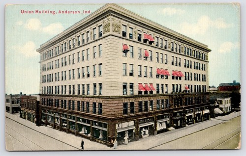 Anderson Indiana~Mannequins Inside, Customers Ouside Lion Dept Store ...