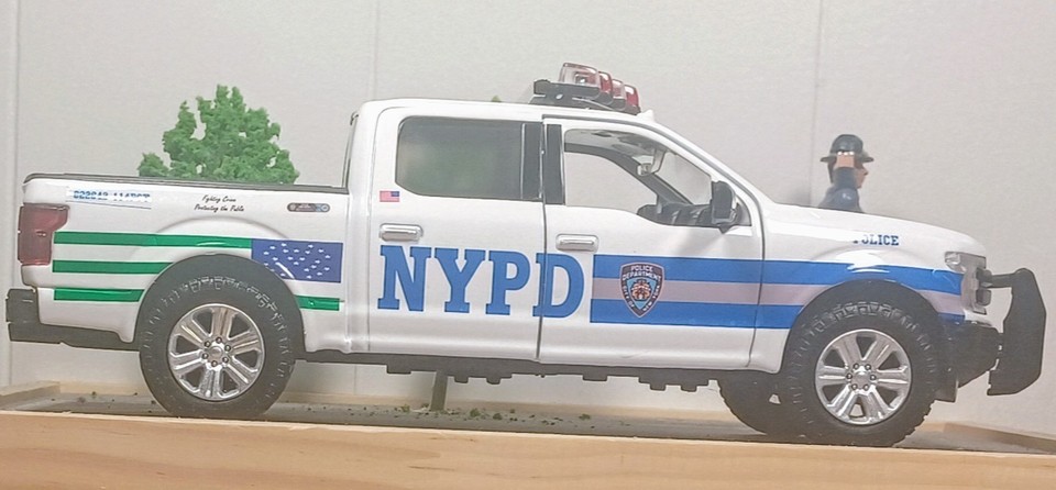 2019 MotorMax 1/24 Scale NYPD Ford F-150 Lariat Crew Cab New | eBay