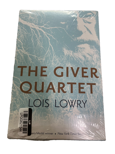 The Giver Quartet Box Set: The Giver, Gathering Blue, Messenger, Son by ...
