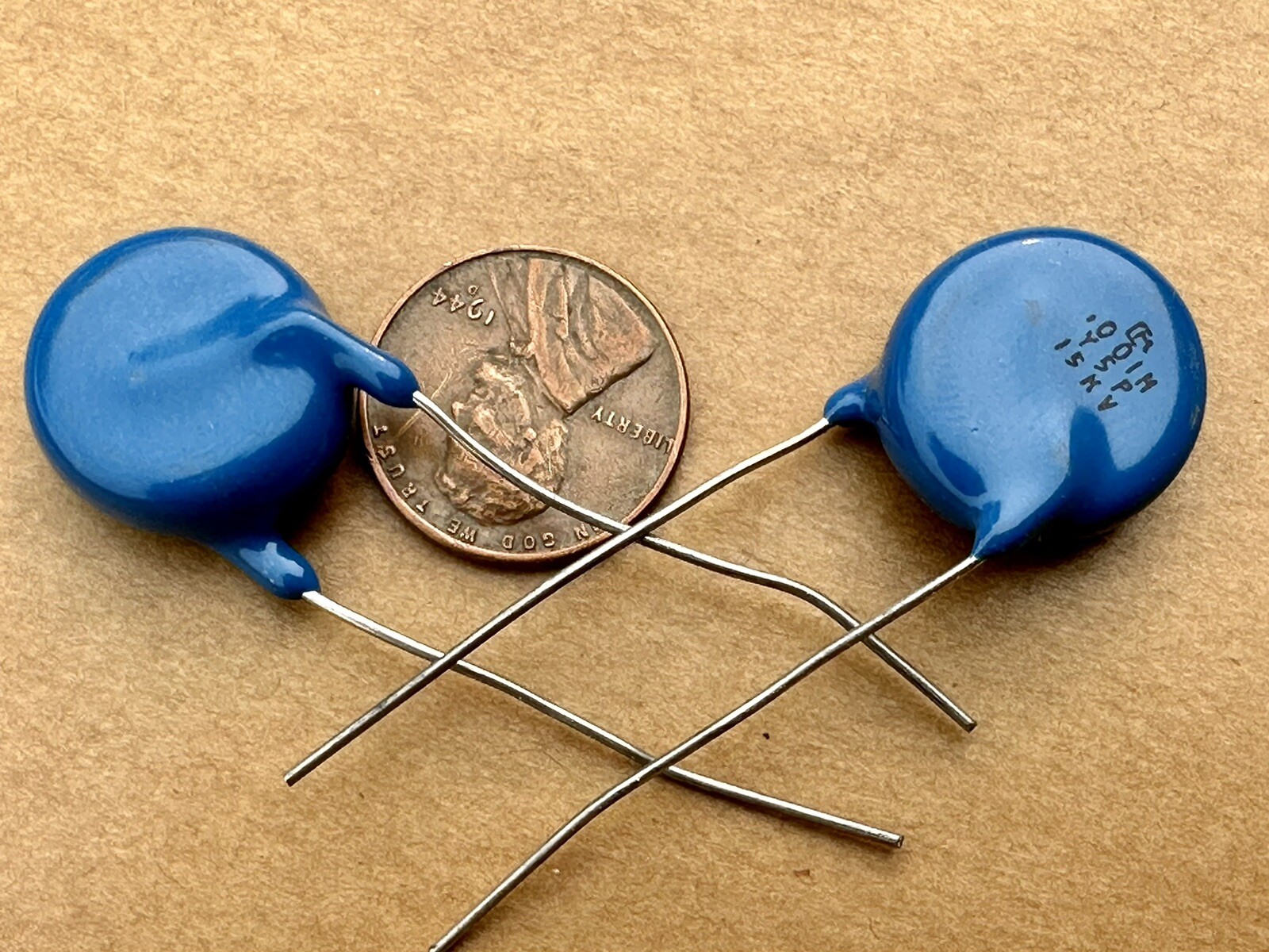 (2X) .001uF 15KV 20% CERAMIC DISC CAPACITORS ~ Y5P ~ NOS ~ CM ~ (LOT OF ...