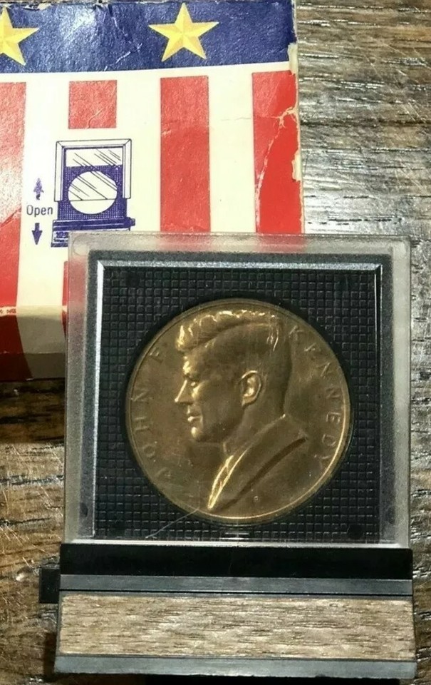 RARE PRESIDENT JOHN F KENNEDY JFK BRONZE INAUGURAL COIN 1961 IN BOX | eBay