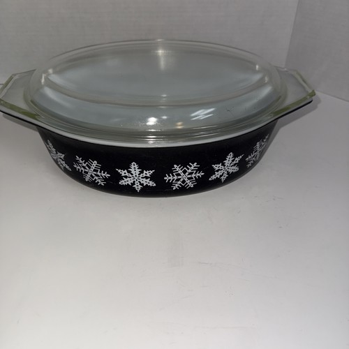 VINTAGE Pyrex Black and White Snowflake Casserole Dish with Lid 045 | eBay