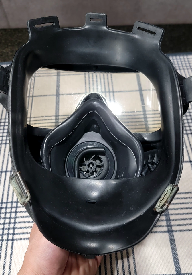 Complete Avon FM53 M53 Gas Mask Air Purifying Respirator SEAL DEVGRU ...