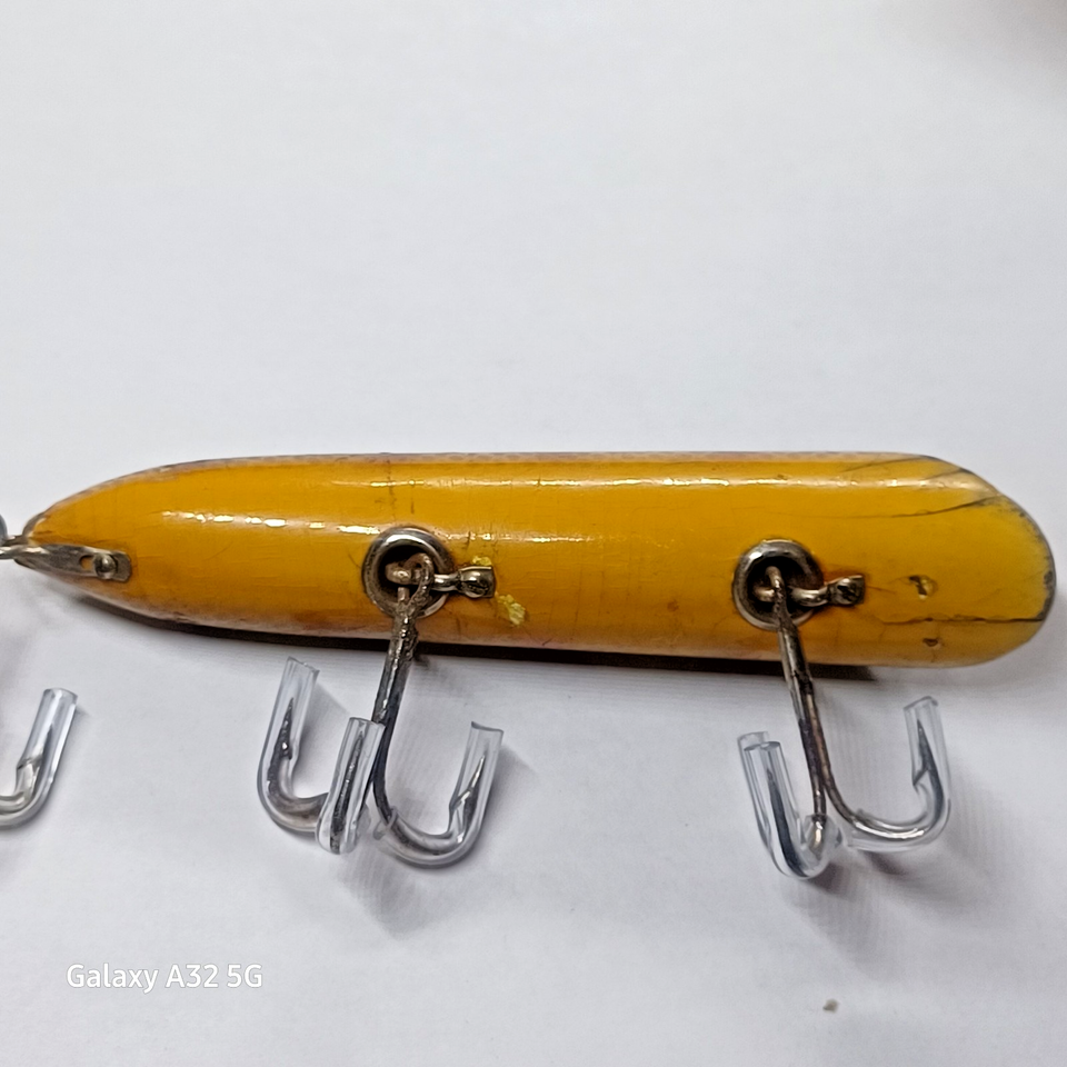 Heddon Basser Vintage Fishing Lures 8500 L Perch Scale Hedd-on Basser ...
