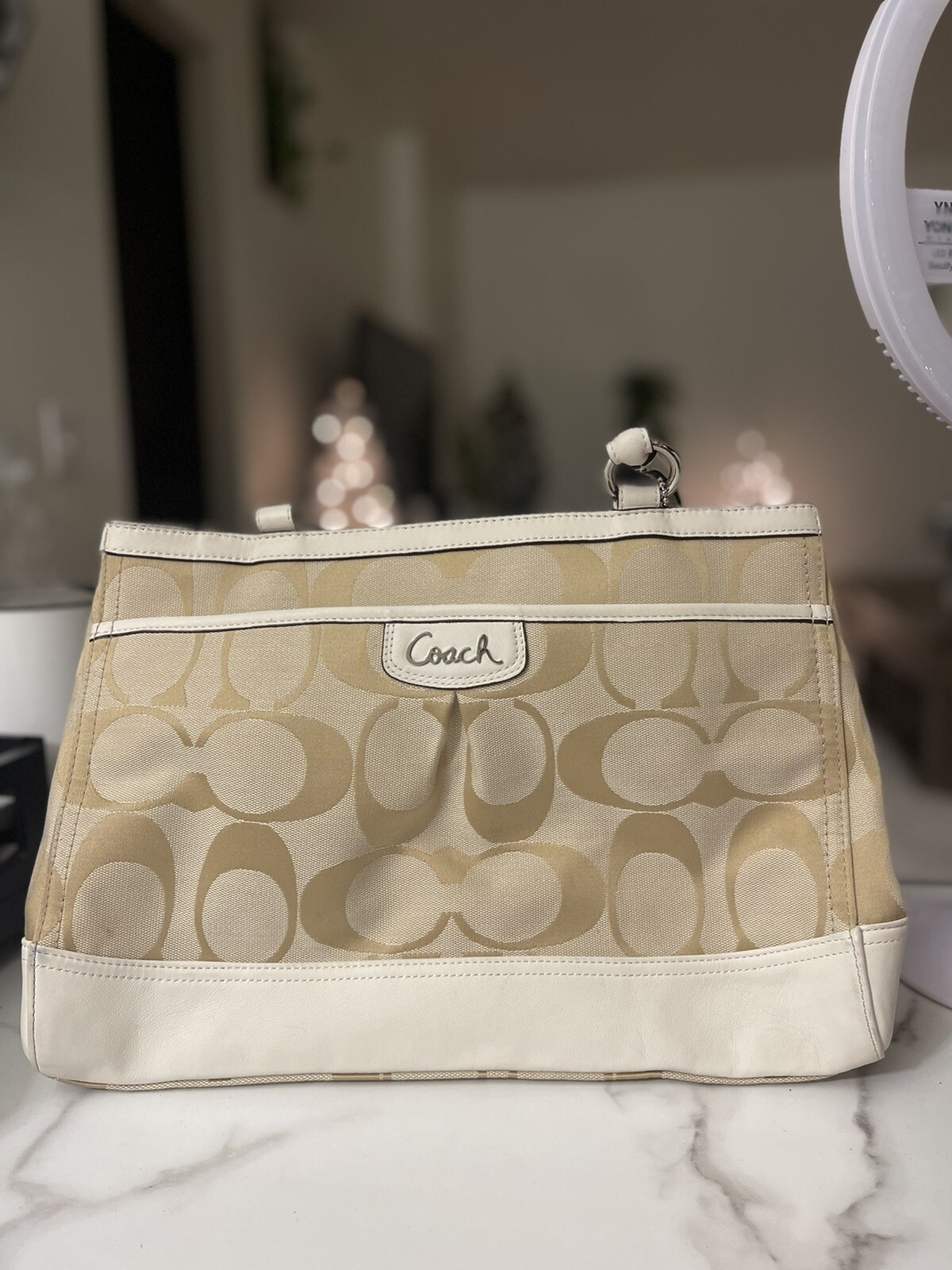 Beautiful COACH PARK SIGNATURE CARRYALL STYLE No M122… - Gem