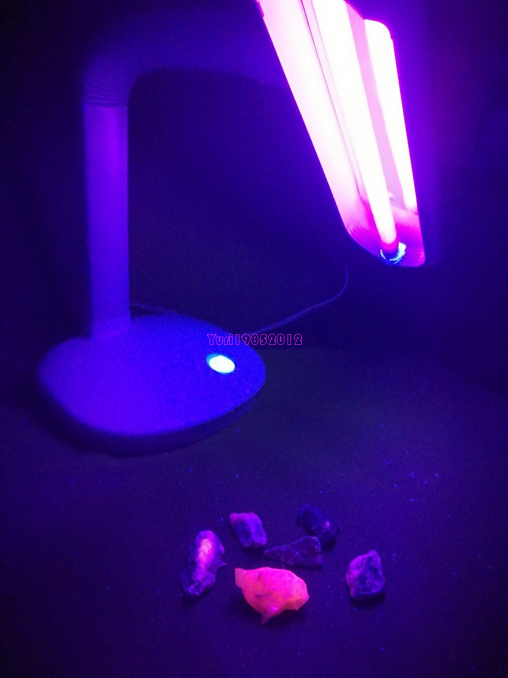 UV-A Longwave 352nm Ultraviolet Table Blacklight UV Lamp Fluorescence ...