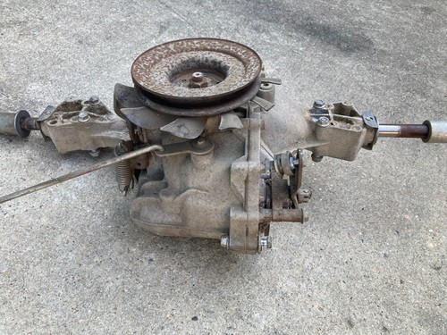 HYDROGEAR TRANSMISSION T2-CCHE-4X38-15X1 SNAPPER MOWER 22HP 46 INCH CUT ...