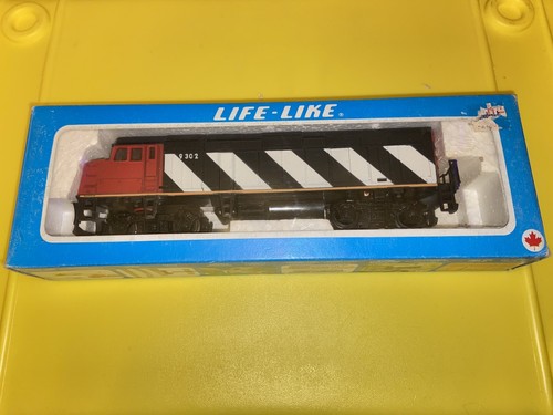 Life-Like Trains: CN 9302 Locomotive Engine HO Scale - In Box Like New ...