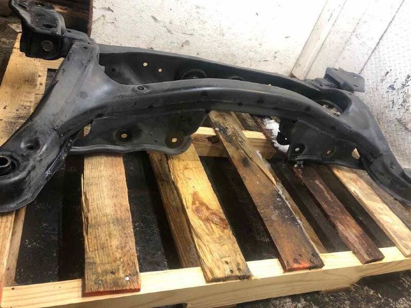 2001-2013 Toyota Highlander AWD Rear Subframe Crossmember Assembly OEM ...