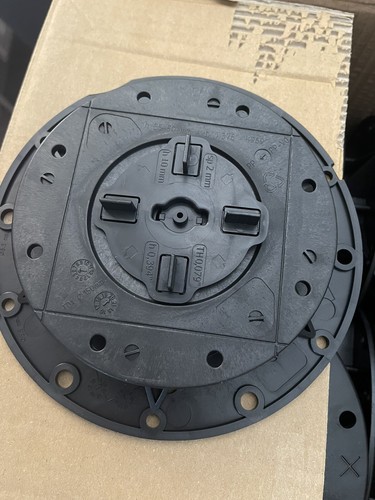 25 x Wallbarn 35-50mm MegaPad SP-MEG-035-STEM-Z Paving Tile Slab Riser ...