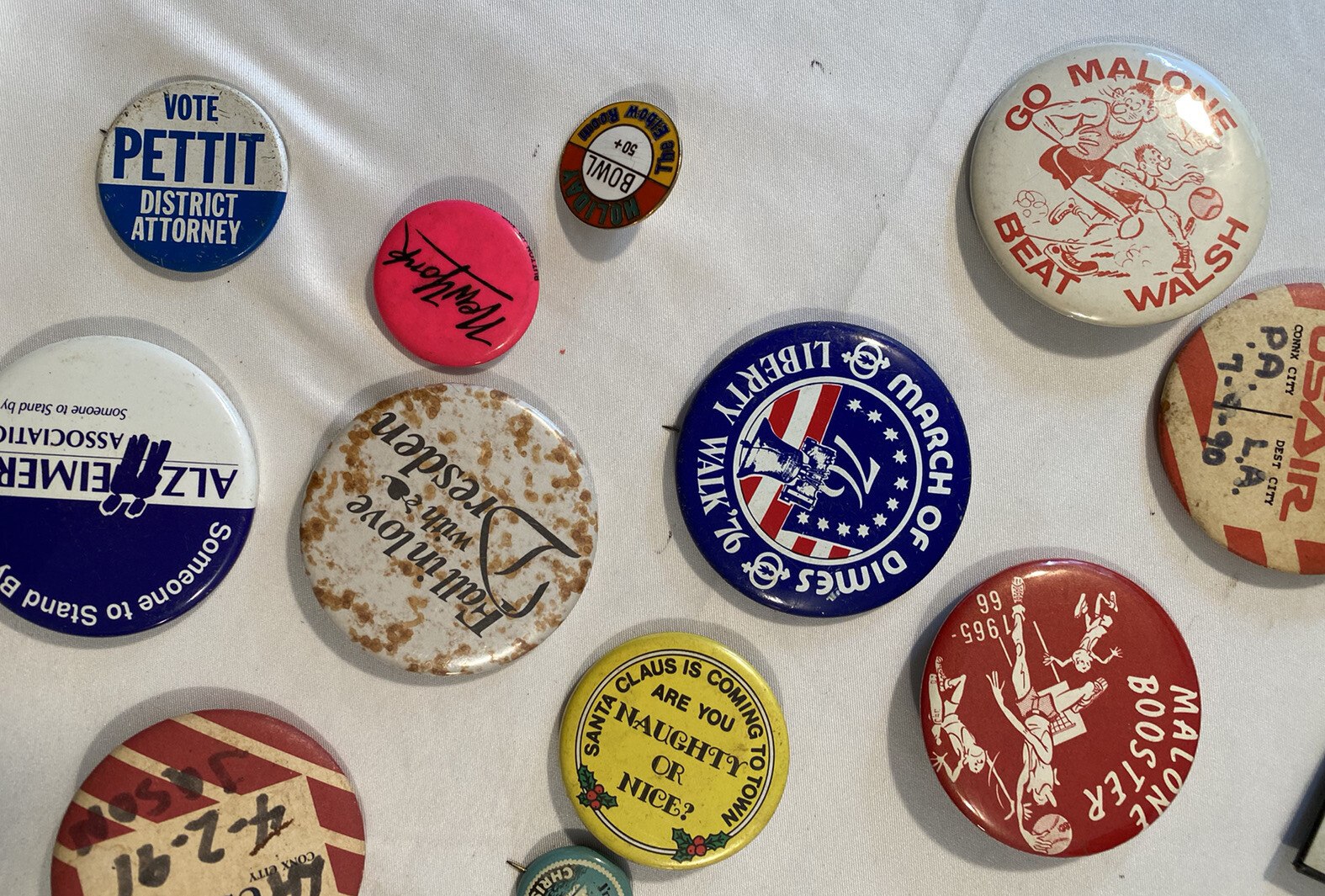 Vintage Lot of 20 Pinback Buttons Various Sizes | eBay