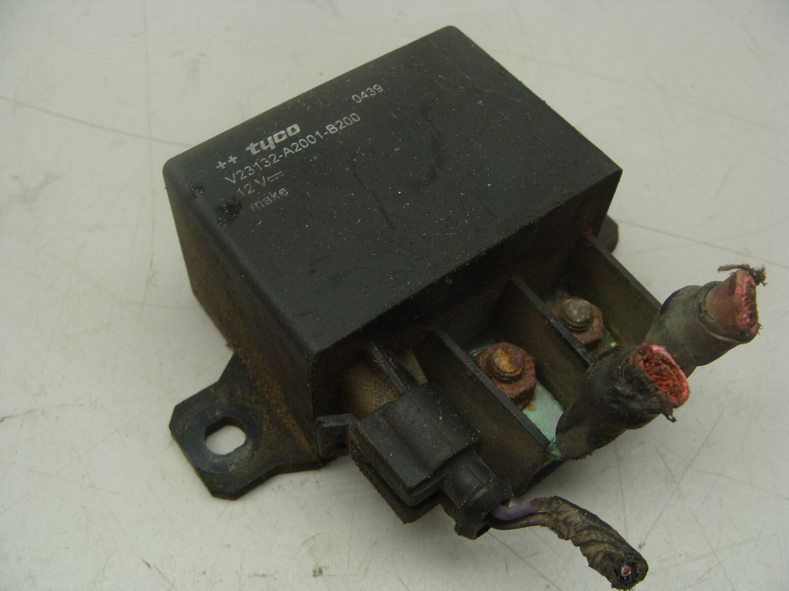 2006 IC SCHOOL BUS TYCO HIGH CURRENT POWER RELAY V23132-A2001-B200 | eBay