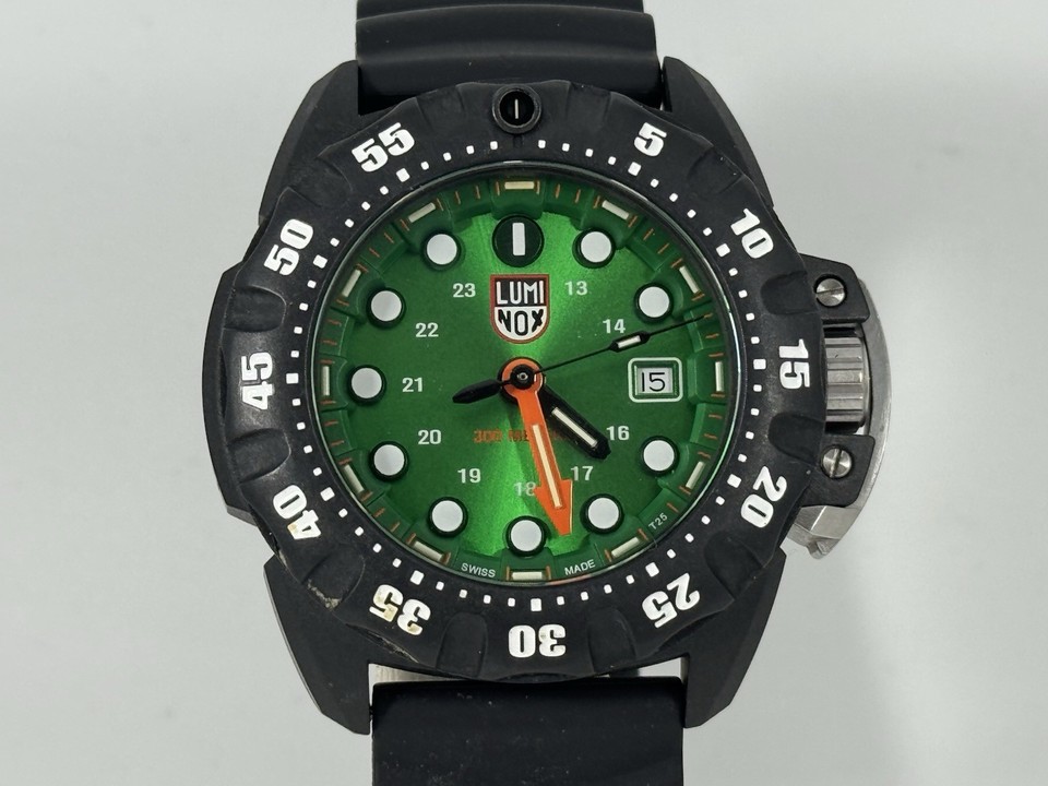 Luminox Series 1550 Undersea Voyager Project Sea Wolves -300M - Fully ...