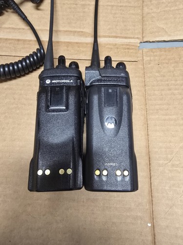 Lot Of 2 Motorola XTS 2500 II H66ucc9pw5bn Two Way Radio Mic Charger ...