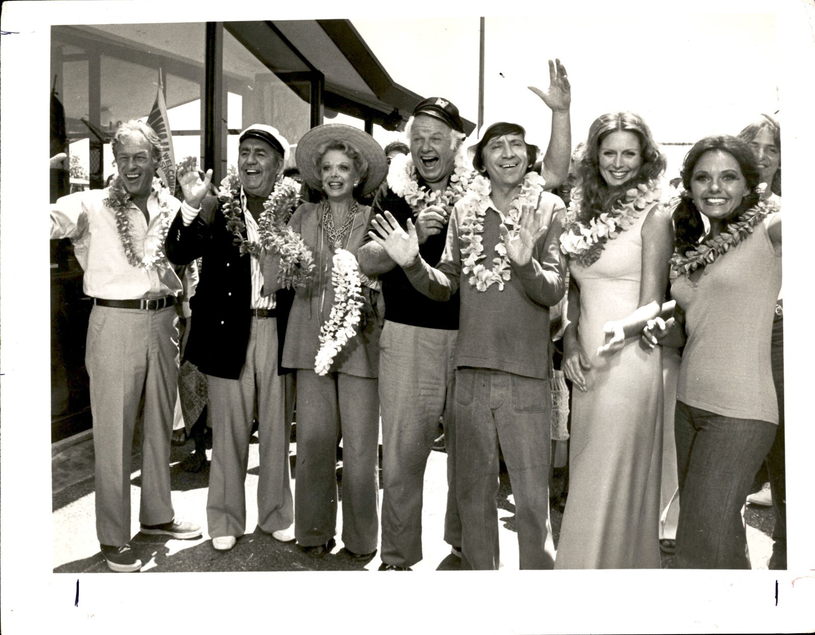 BR19 Original Photo GILLIGAN'S ISLAND Bob Denver Alan Hale Jr Dawn ...