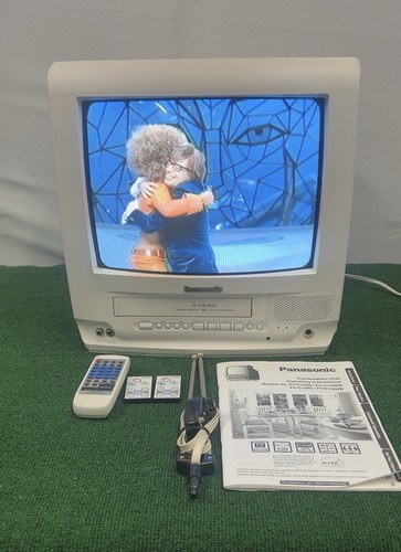 Panasonic PV-C1350W 13" White TV VCR FM Radio Combo W/ Remotes & Manual ...
