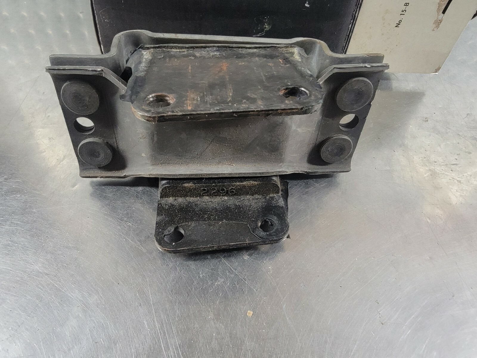 1952-61 CORVETTE BORGWARNER ENGINE MOUNT 31-2296 t258 | eBay