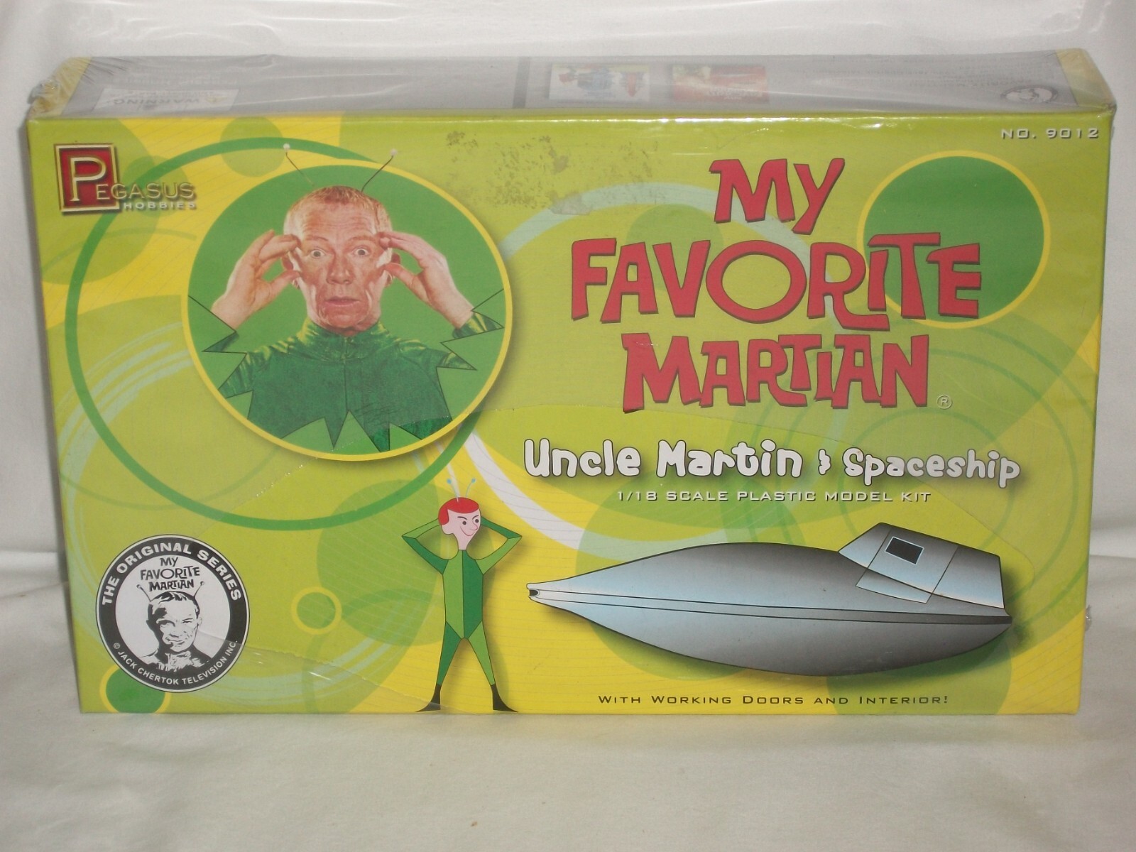 Pegasus 1/18 Scale Uncle Martin & Spaceship From "My Favorite Martian ...