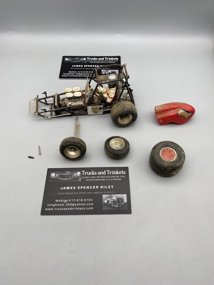 1/24 Monogram Gambler Steve Butler Sprint Car Wrecked Diorama Junkyard ...
