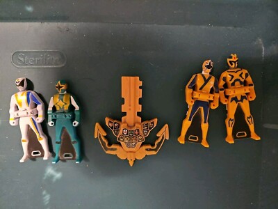 Kaizoku Sentai Gokaiger Sixth Ranger Key Set Including Gokai Gold Key ...