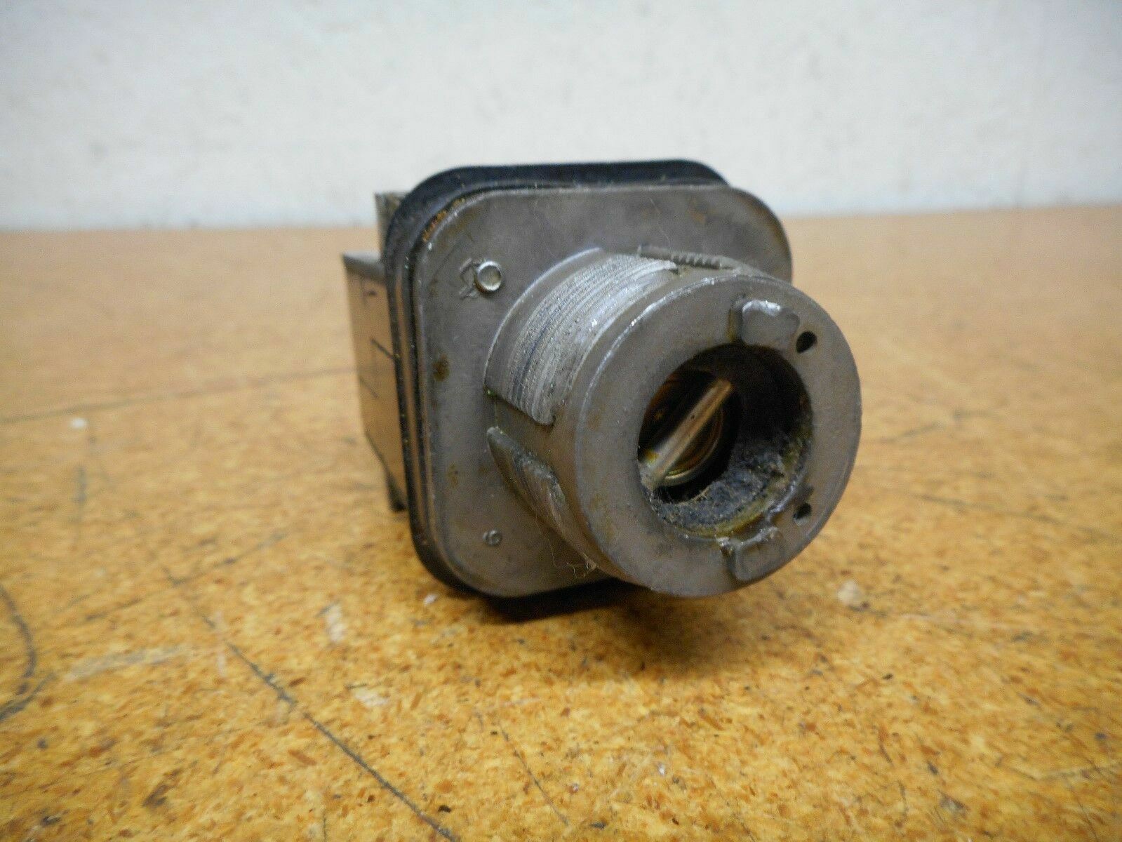 Allen Bradley 800T-H2B Contact Blocks With Switch Used With Warranty | eBay