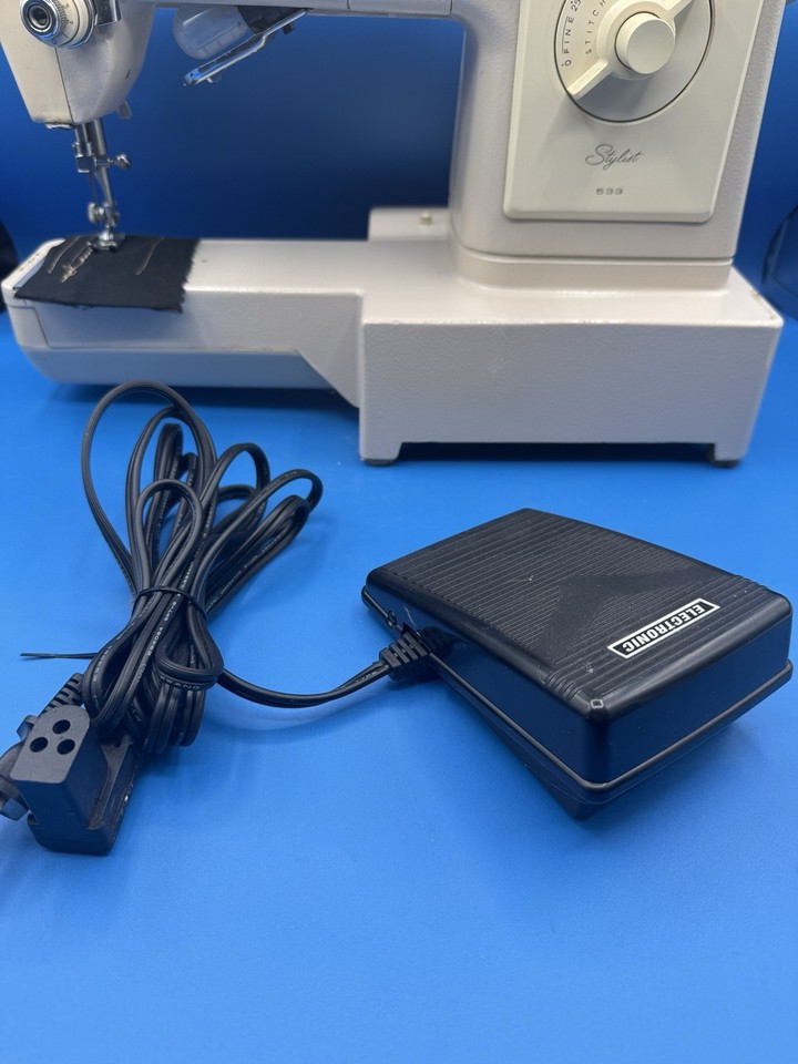 Singer Stylist 533 Sewing Machine Nice Condition **READ** | eBay