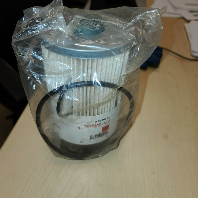 FS19765G Fleetguard Bio Diesel Fuel Filter Davco VOLVO Mack Fs19765 ...