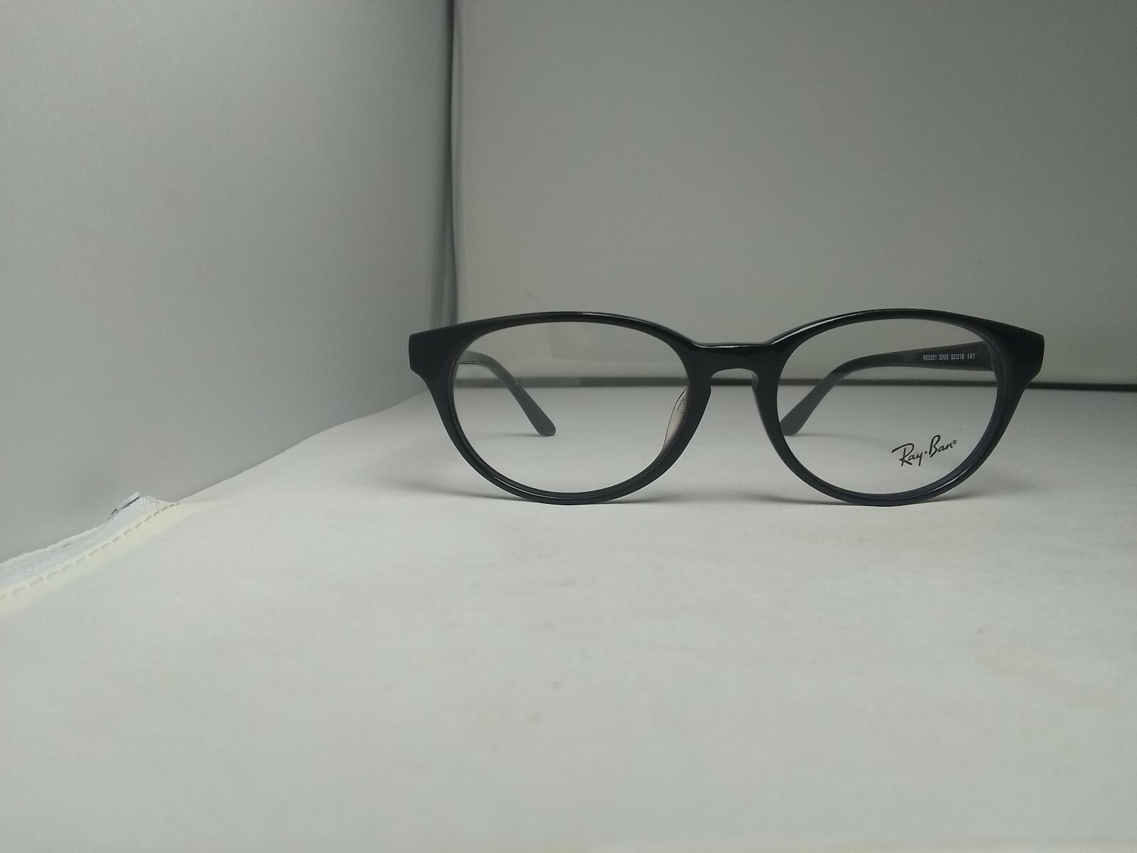 Authentic Ray Ban RB 5221 2000 POLISHED BLACK 52-18-141 W/CASE 6669 ...