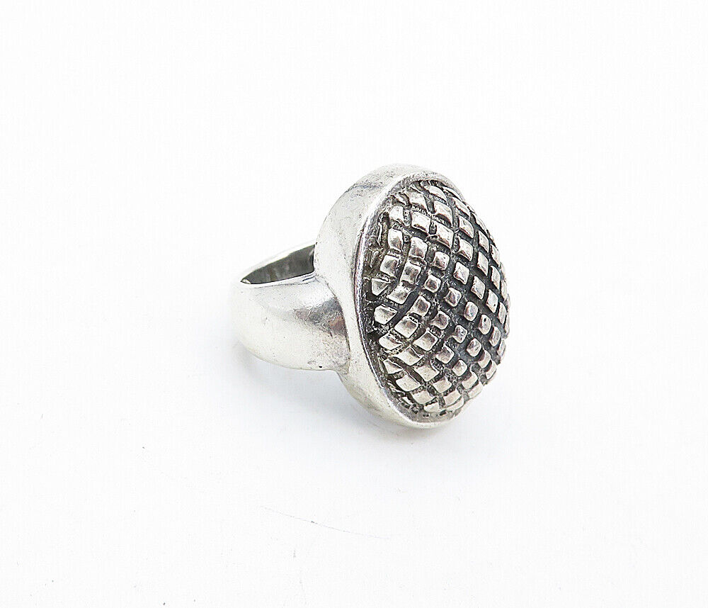 DESIGNER 925 Silver Vintage Dark Tone Etched Oval Dome Band DESIGNER 925 Silver Vintage Dark Tone Etched Oval Dome Band