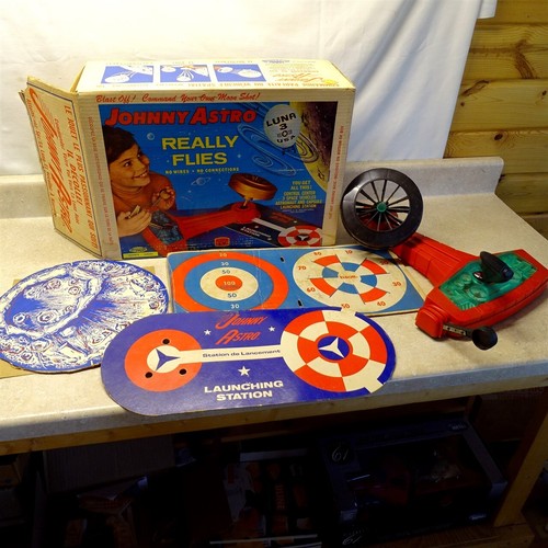 Vintage Topper Toys Johnny Astro Blast Off Set + Box, Spacer Launch ...