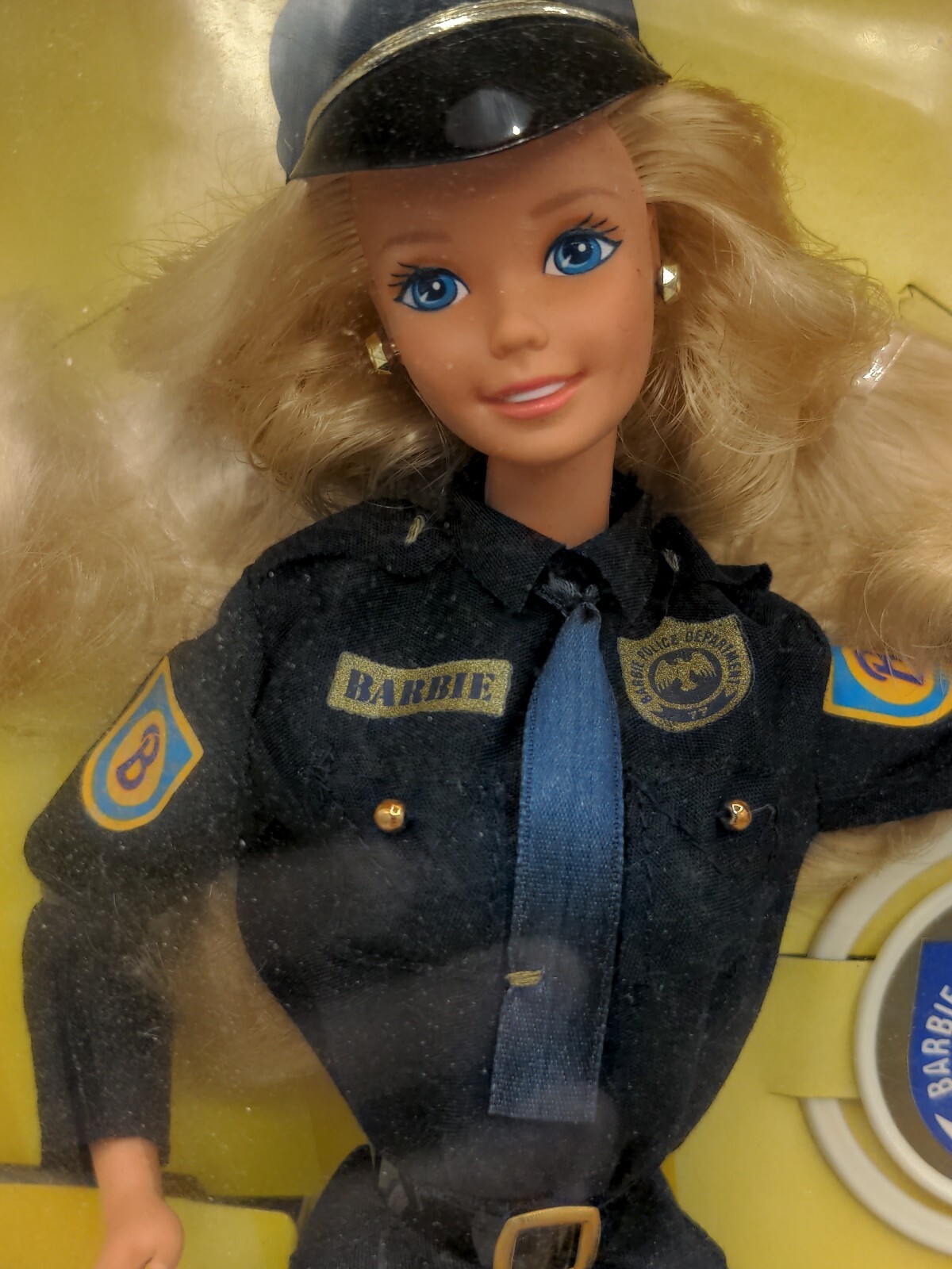 Mattel 1993 Police Officer Barbie Doll Giftset #10688 The Career ...
