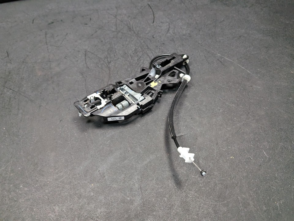 Rear Right Door Outside Handle Bracket 2019 Chevrolet Equinox 13512733 ...