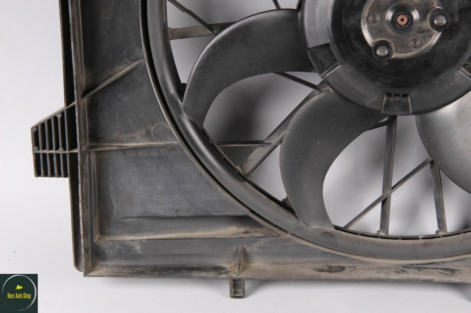 03-08 Mercedes R230 SL550 SL500 Engine Motor Cooling Radiator Fan ...