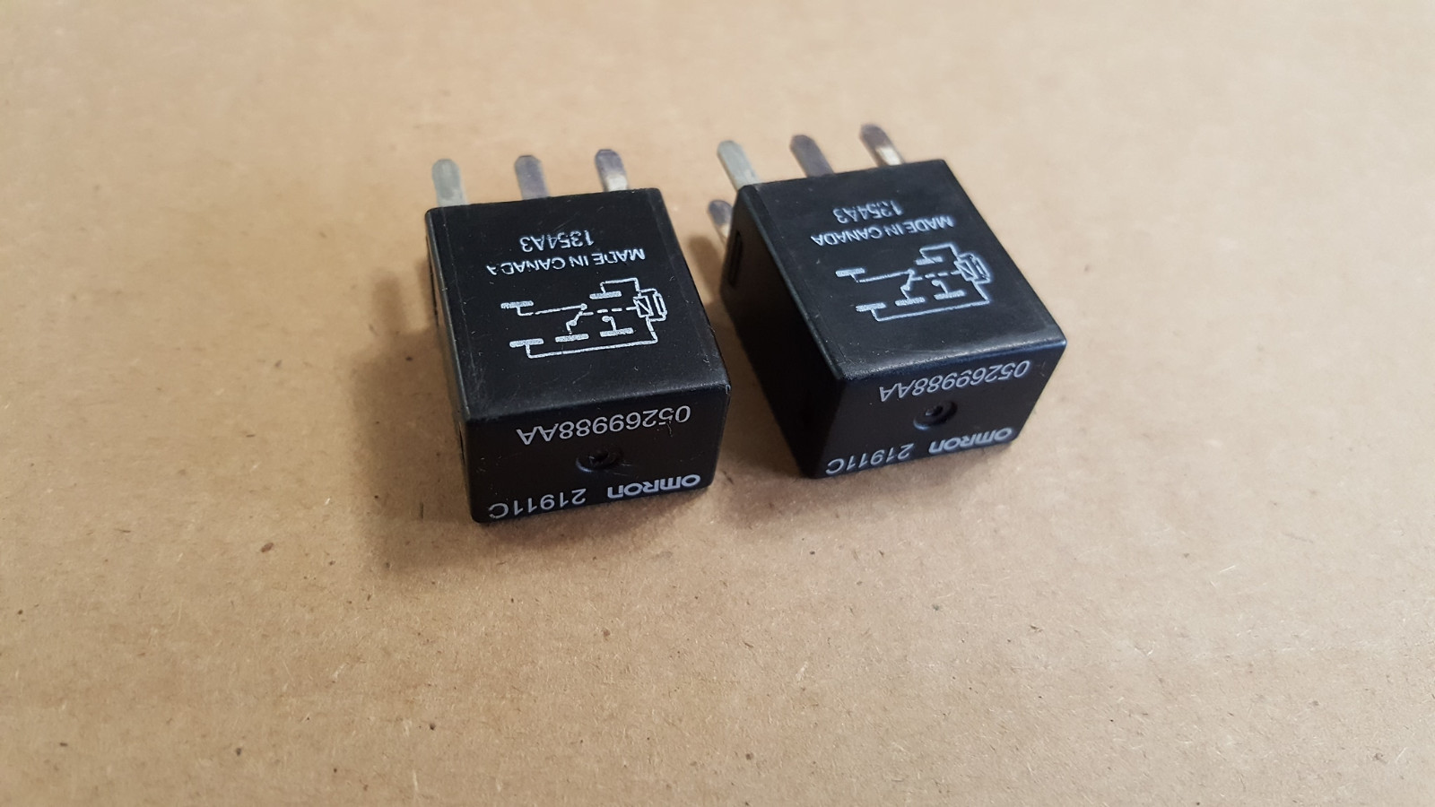 Chrysler Dodge Omron relay 05269988AA 5269988AA 56049018AB 56049018AA ...