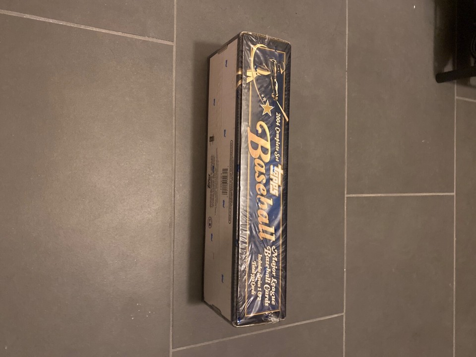 2004 TOPPS BASEBALL CARD FACTORY SEALED UNOPENED COMPLETE SET 732 CARDS ...