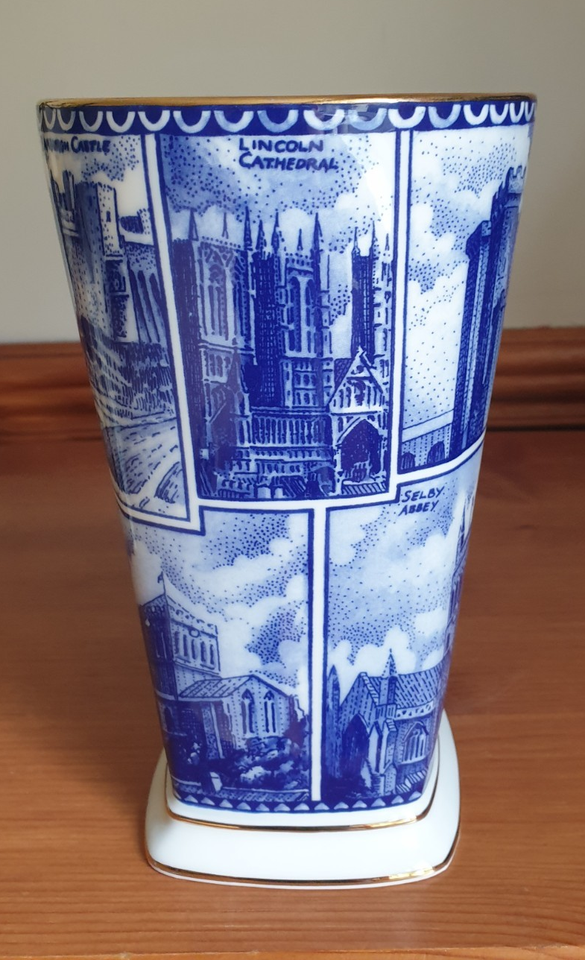 VINTAGE BLUE & WHITE FINE BONE CHINA RINGTONS " LANDMARKS " VASE | eBay.de