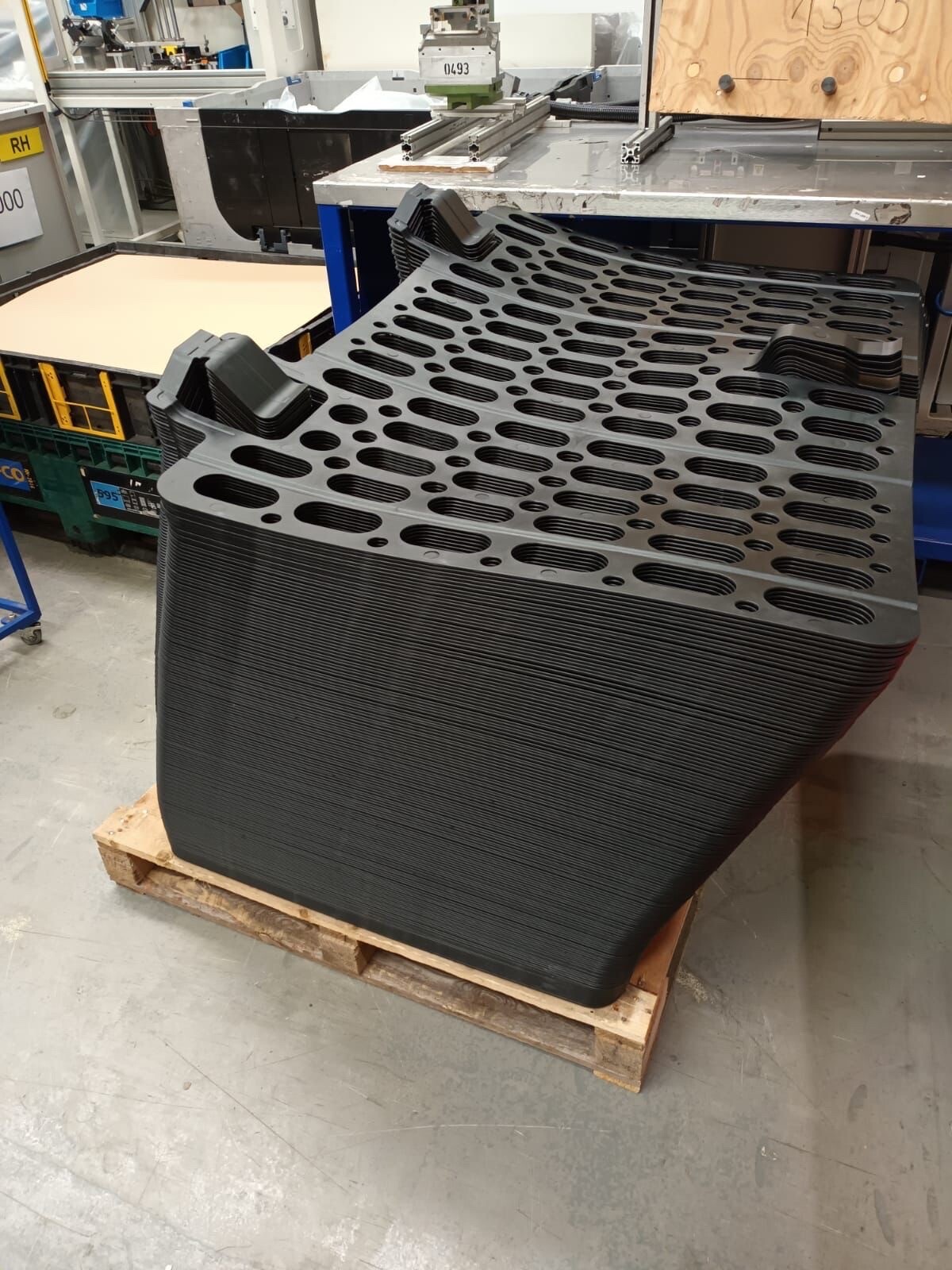 Scaffold Brick Guard Heavy Duty Plastic Scaffolding Safety Barrier ...