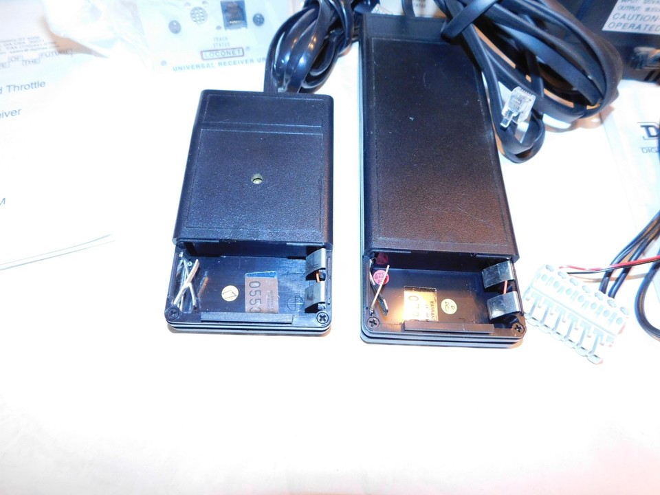 Digitrax DCC Controller System, DCS100, DT400, DT100, UR91 &Power ...