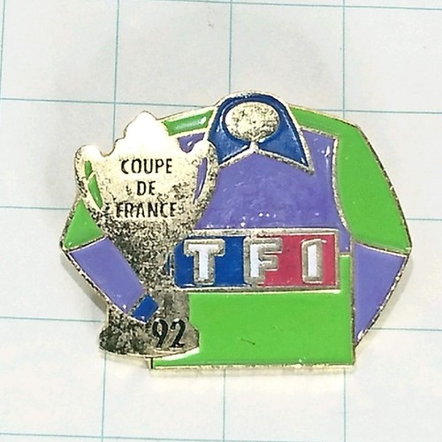 French soccer pin badge TH1 import collectible sports badge, used SS6 ...