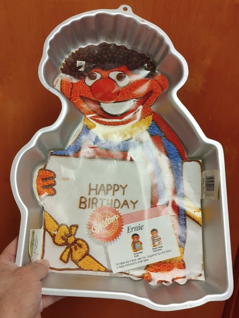 1983 WILTON SESAME STREET ELMO CAKE PAN W INSERT & INSTRUCTIONS 502 ...