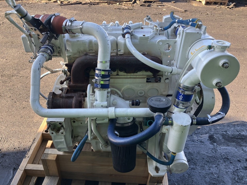 GOVERNMENT SURPLUS MAN D0824 TURBO MARINE DIESEL ENGINE | eBay