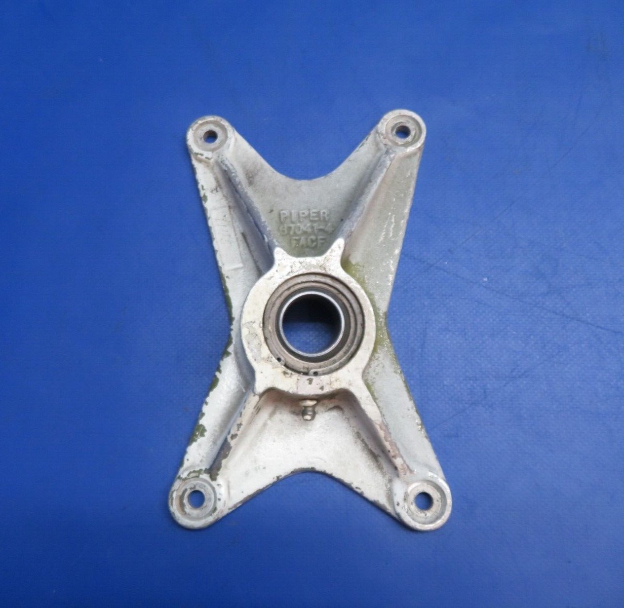 Piper FWD RH Main Gear Trunnion P/N 67041-4 (0523-1039) | eBay