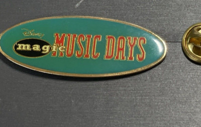 Vintage Oval Disney Magic Music Days Gold Tone Enameled Clutch Back ...